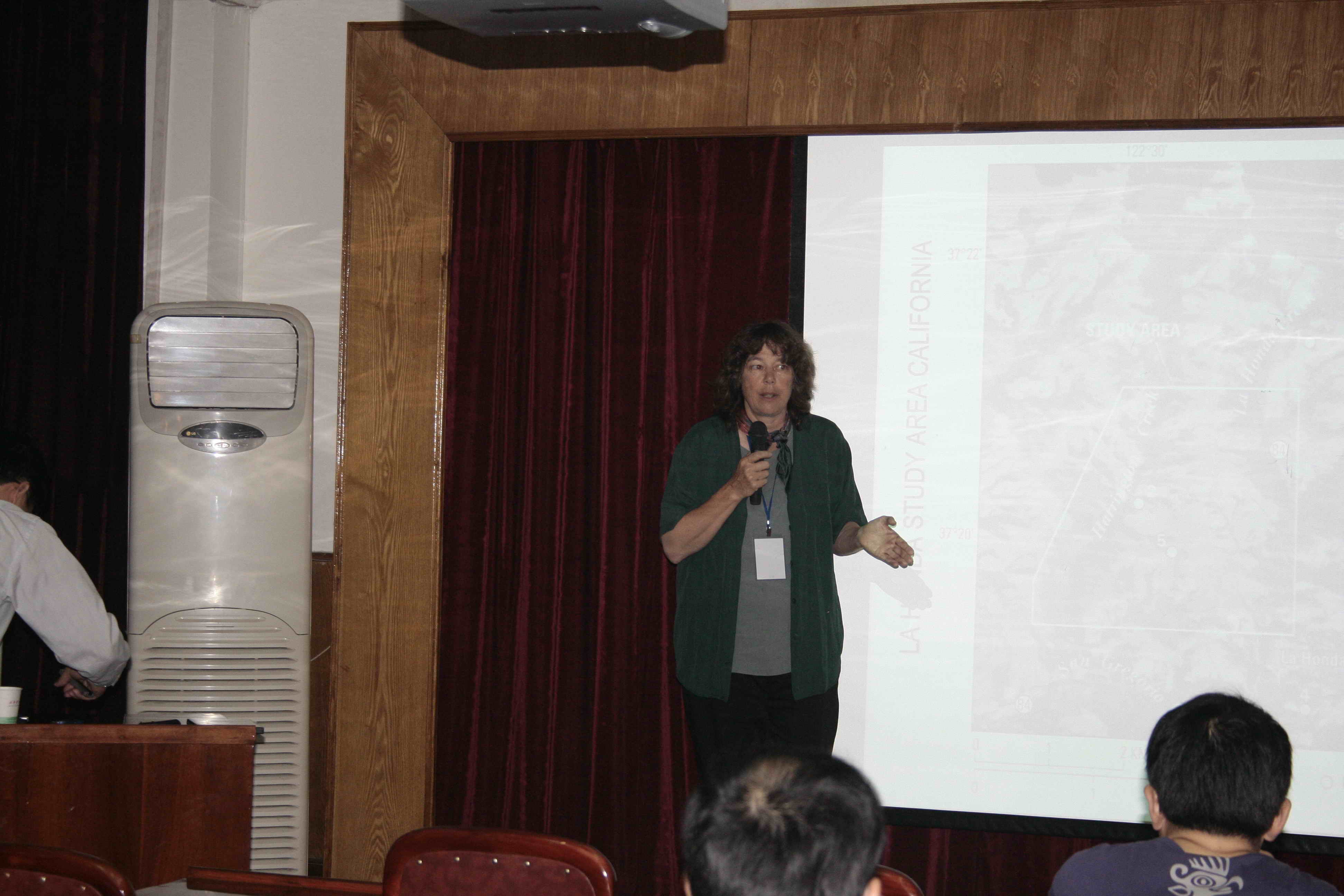 美国联邦地质调查局Angela Jayko教授来地质灾害防治国家重点实验室学术访问和交流-综合门户